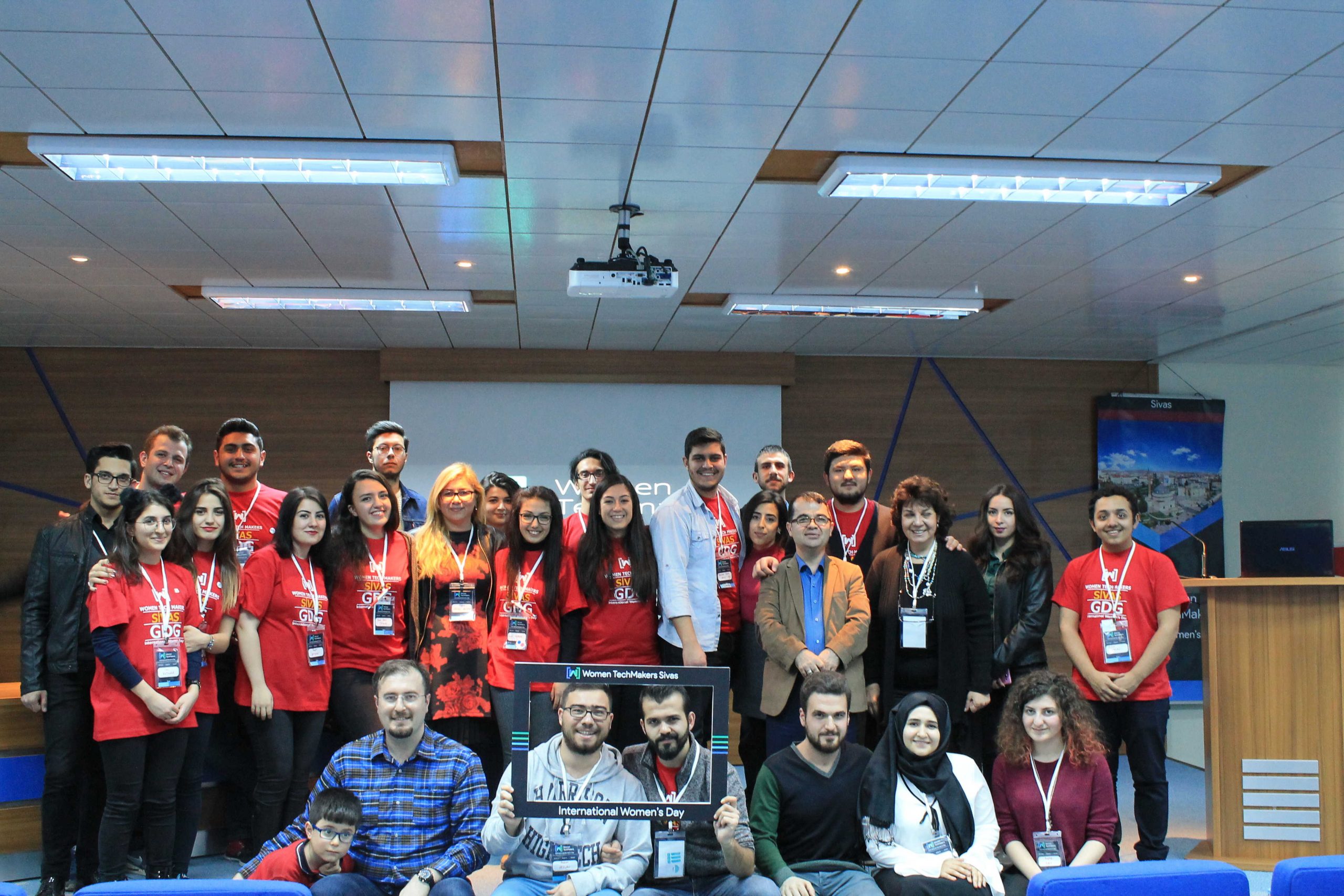 Sivas Women Techmakers Etkinliği Düzenlendi - TMMOB Bilgisayar ...
